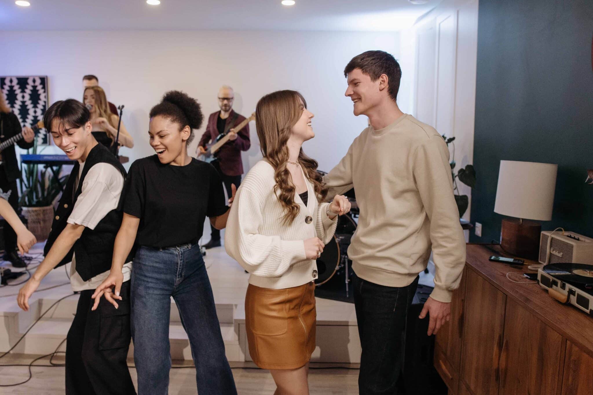 Top 7 musiques pour mettre l’ambiance en soirée